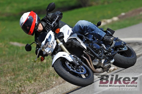 Suzuki GSR 750 gallery